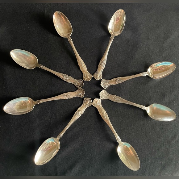 International Silver | Dining | Vintage Grape Teaspoons Set Of Eight ...